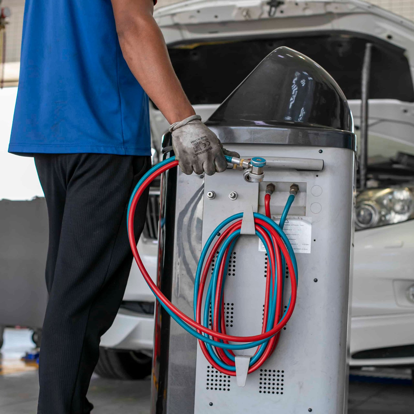 How to Fix Air Conditioning Leaks in Your Car - superfix.ae